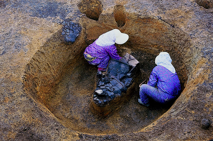 Ofune Site: Pit grave | AKARENGA